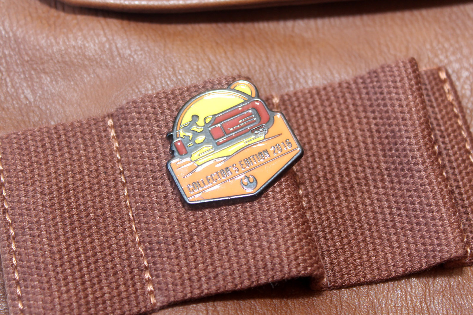 Review - Loungefly SDCC Rey backpack - The Kessel Runway