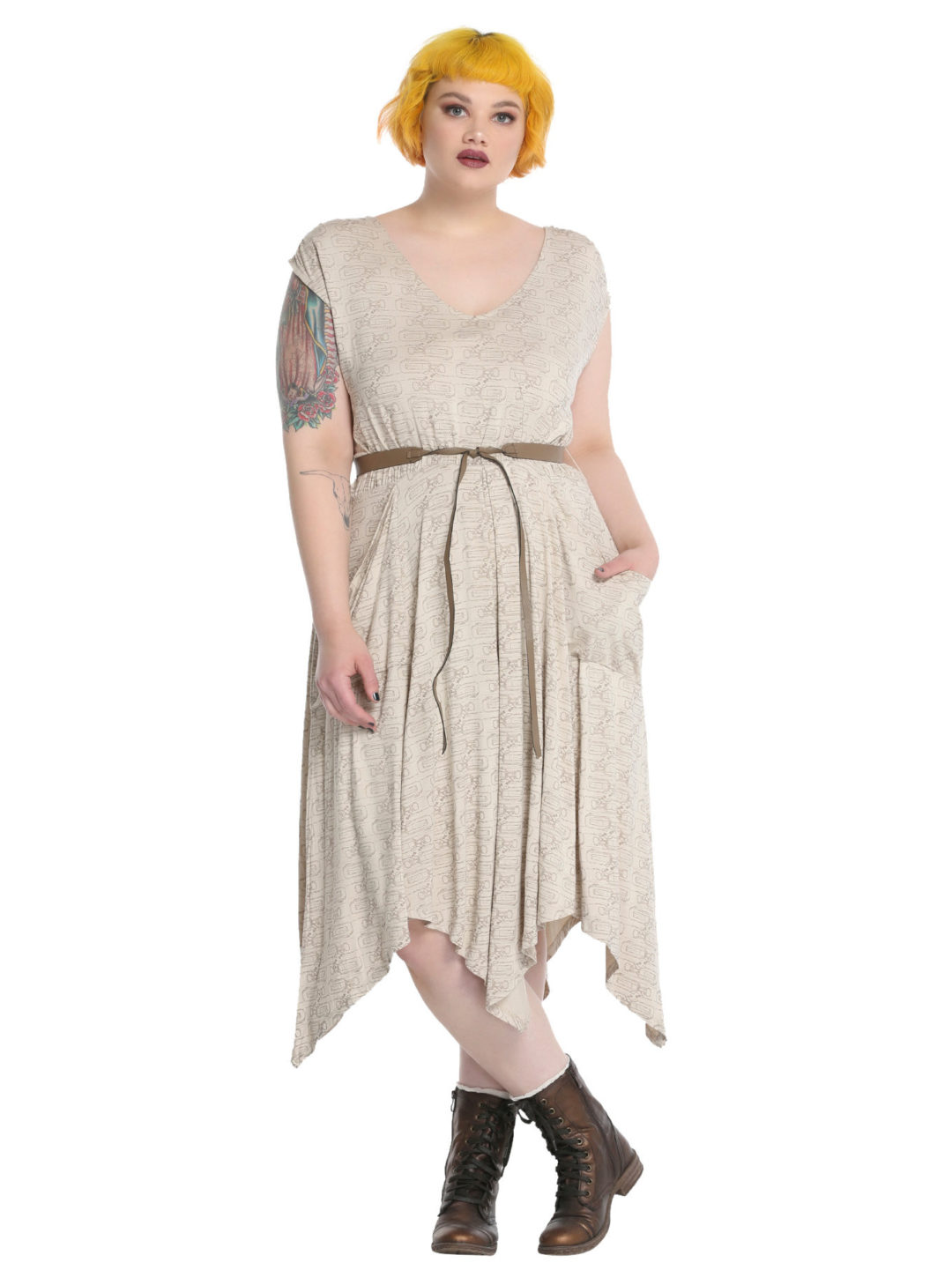 Women's plus size Rey dress at Hot Topic - The Kessel Runway