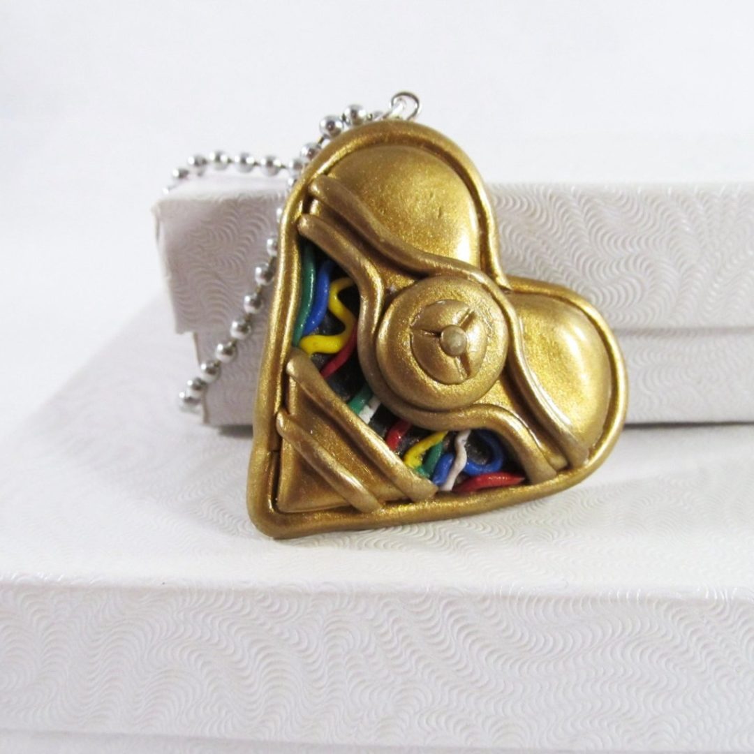 Leia's List - Star Wars Heart Shaped Necklaces - The Kessel Runway