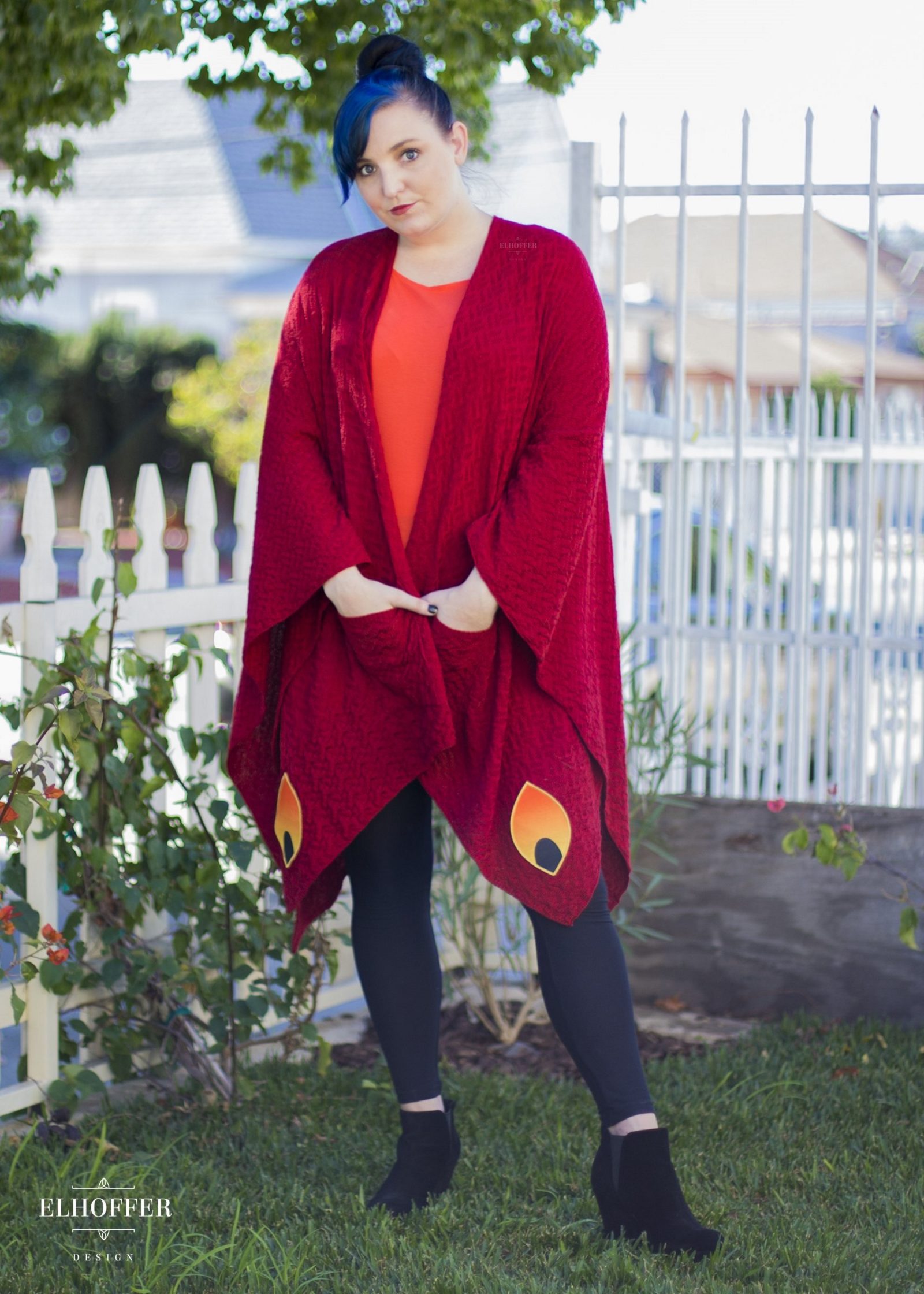 Gorgeous Elhoffer Design Galactic Queen Cape! - The Kessel Runway