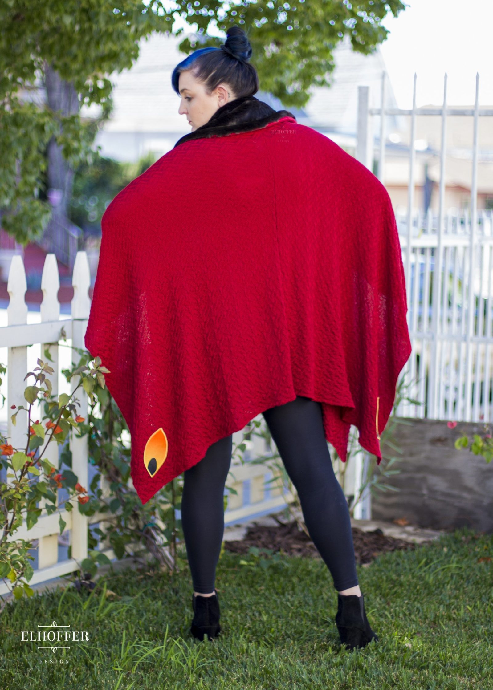 Gorgeous Elhoffer Design Galactic Queen Cape! - The Kessel Runway