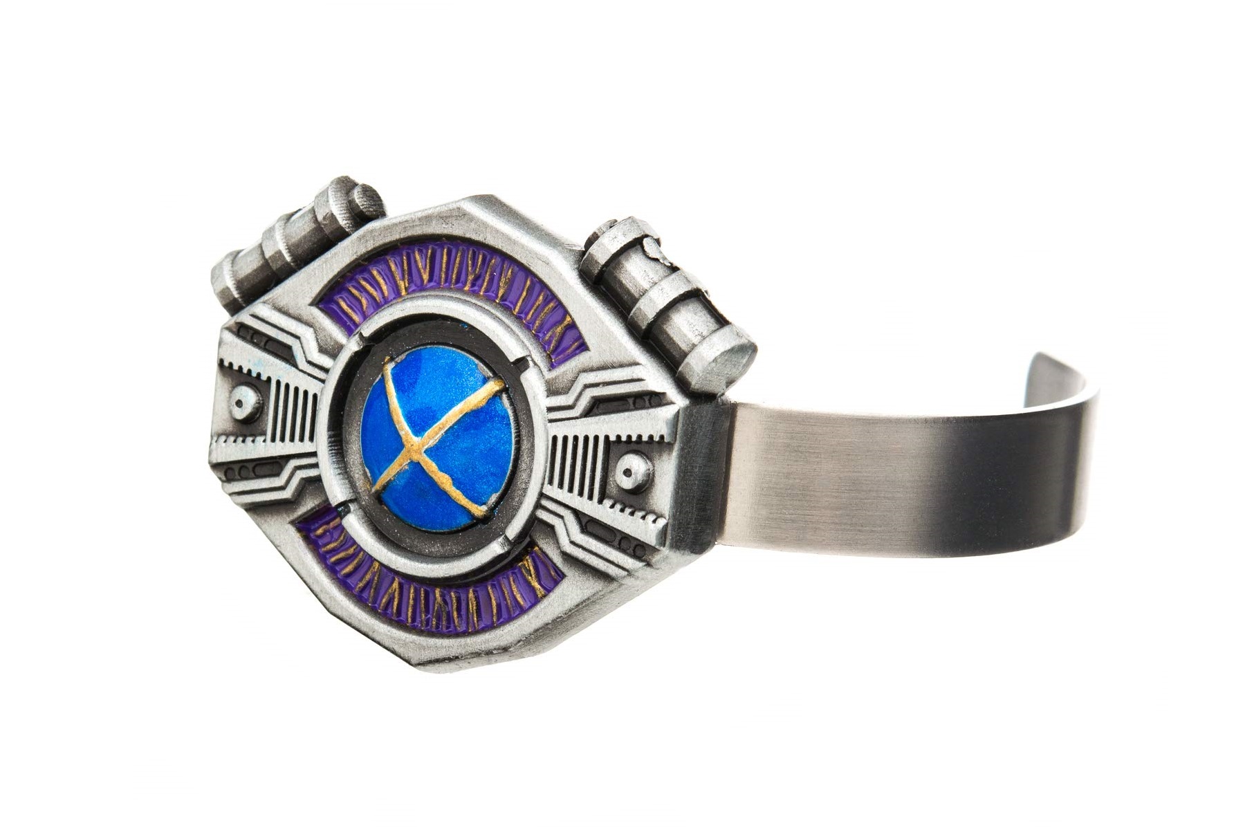 Body Vibe Beacon Tracker Bracelet on Amazon - The Kessel Runway